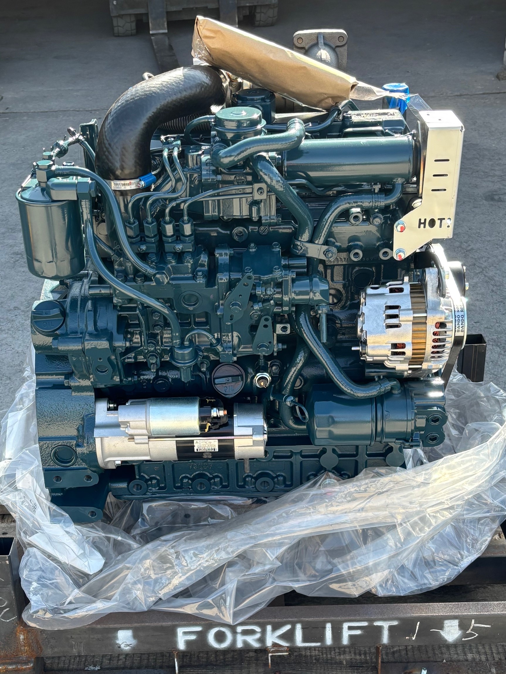 Kubota V3307-DI-T-EU2 COMPLETE NEW ENGINE FOR SALE 1J416-0000 STANDARD INDUSTRIAL | RD Diesels