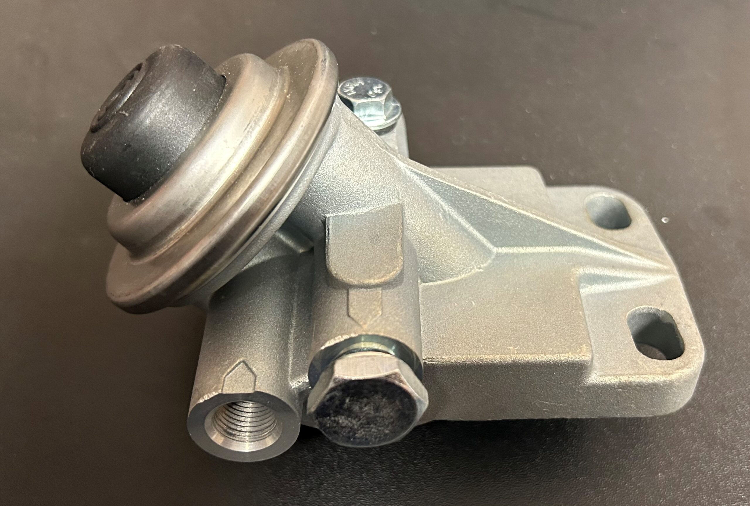 BOSCH FUEL FILTER HEAD FOR SPIN ON FILTERS C/W HAND PRIMER TOP 1/2 UNF ...