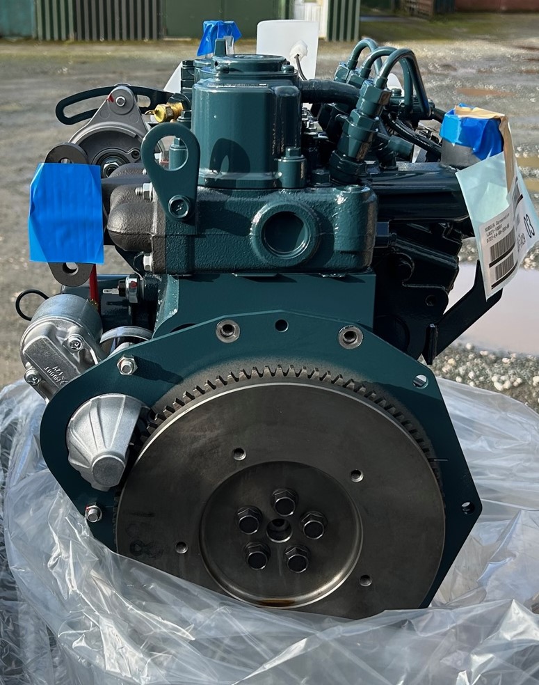 KUBOTA K008-3 NEW ENGINE FOR SALE D722-E4-BH-2EU-BB 1J021-10001 ...